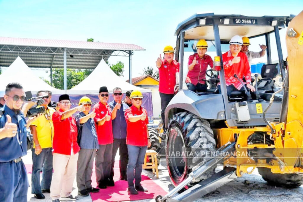 Dewan Masyarakat Membakut beri manfaat kepada masyarakat setempat | 亚洲 ...