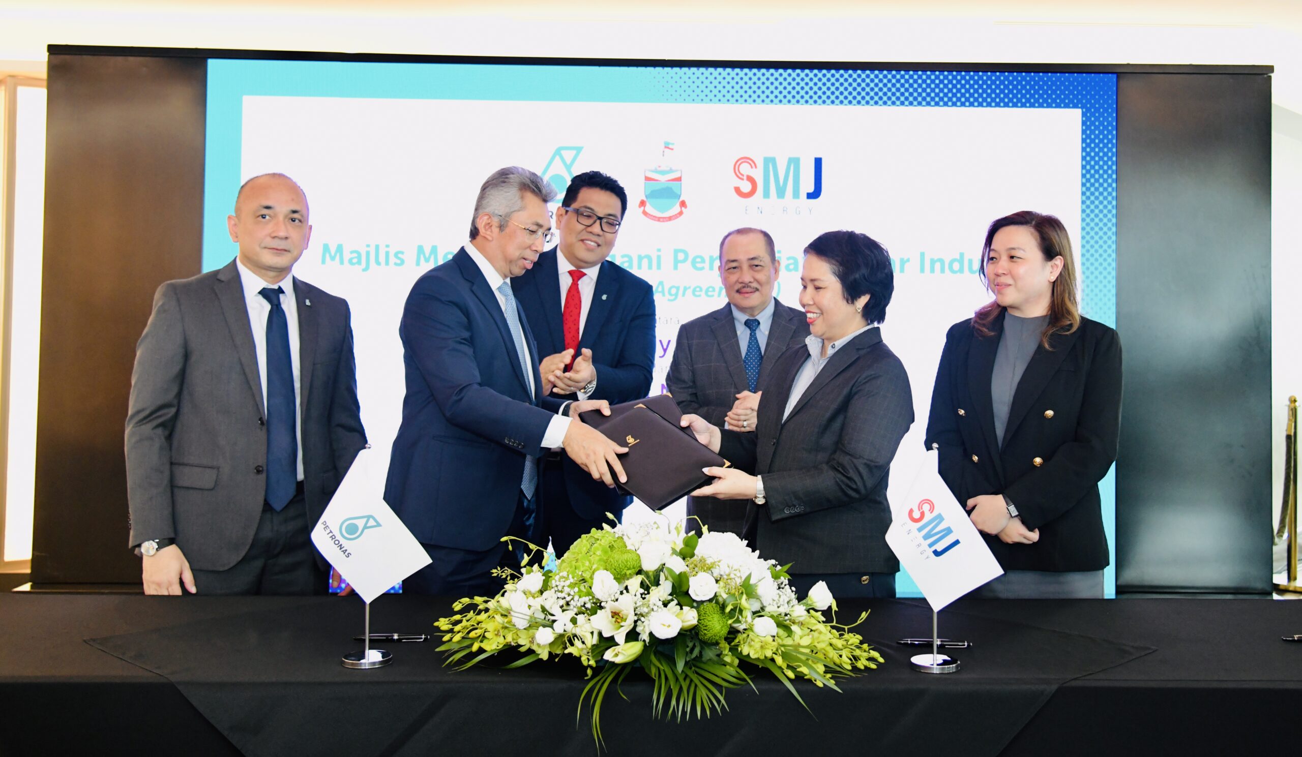 Sabah to acquire 25 pct equity in Petronas ZLNG facility – Hajiji | 亚洲 ...